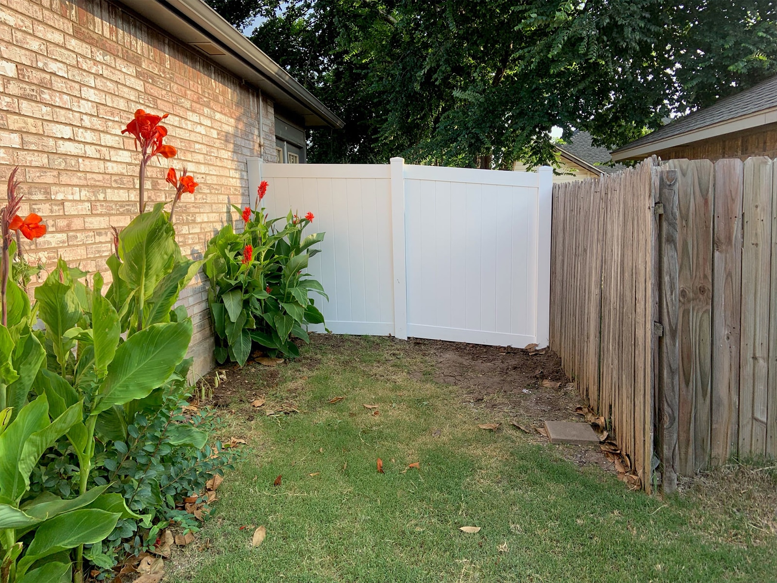 Residential Fences - Trusted Fence Company - Pro Fence Contractor